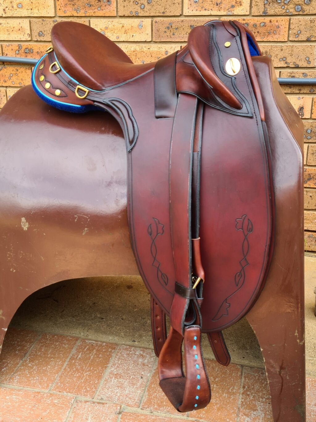 How traditional stock saddles have evolved to suit Australian conditions